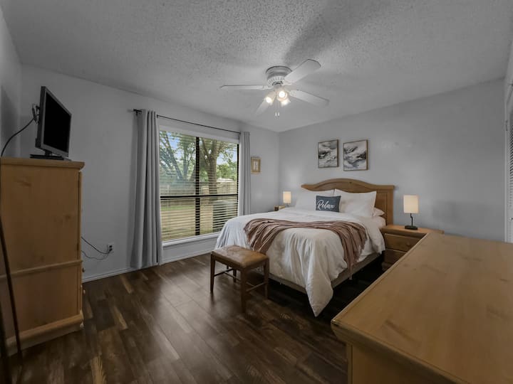 Clean & Cozy 2bd/2ba Plus Office - Great Location! - Euless, TX