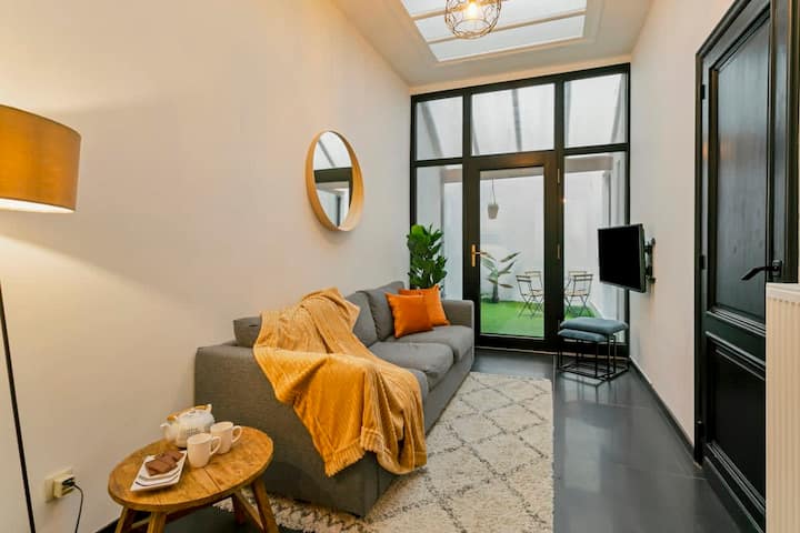 2-bed Haven With Patio In Antwerp + Free Parking - Edegem