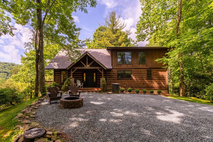 Azalea Hill -Views, Hot Tub, Pool Table, Ping Pong - Blowing Rock, NC