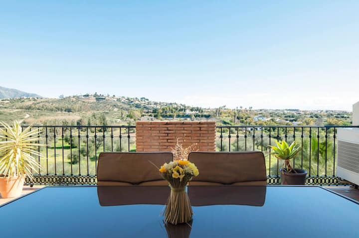 Sunny Terrace Apartment In Prestigious Mijas Golf - コスタ・デル・ソル