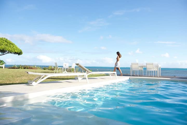 Le Ficus : Grande Villa Bord De Mer Avec Piscine - Tahití