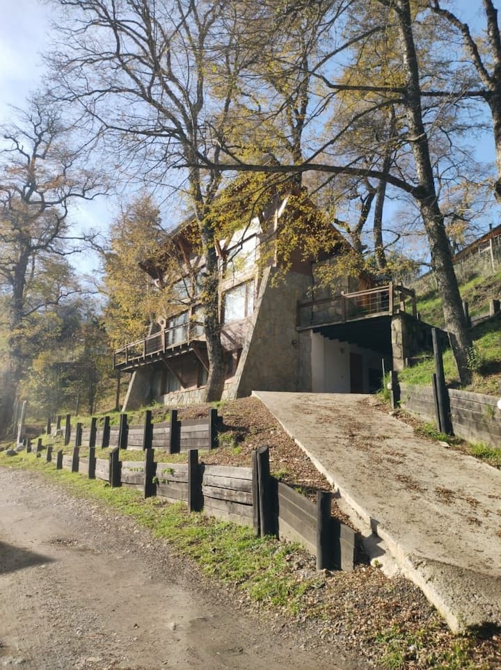 Cabaña Para 6 En Altos Del Sol / Alquilamicasa - San Martín de los Andes