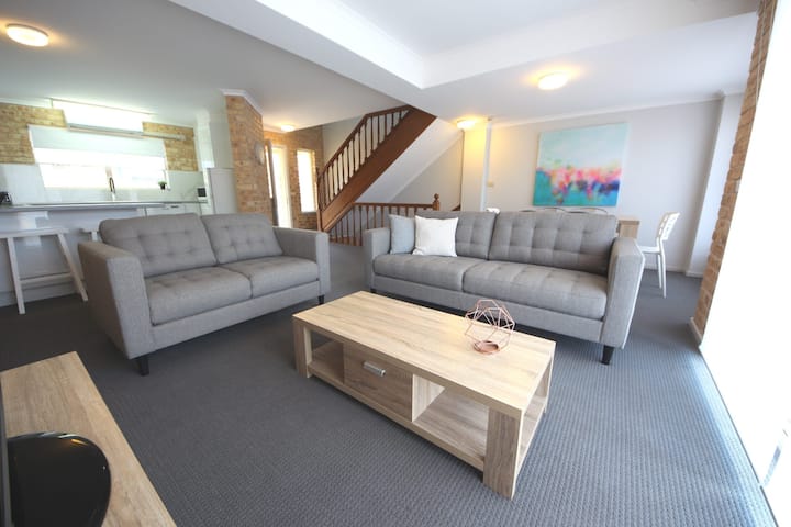 Ocean Shores 4 / 8 Paragon Ave Swr - 사우스 웨스트 록스