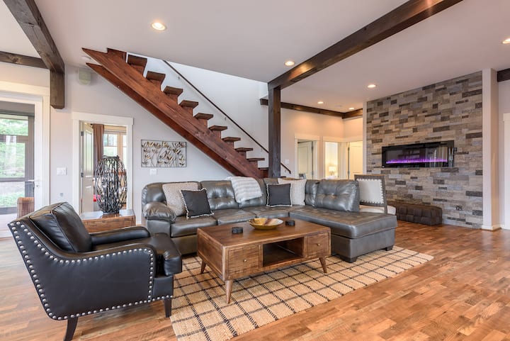 4br Sugar Mtn Cabin: Ski Shuttle, Ev & Pool Table - Banner Elk, NC