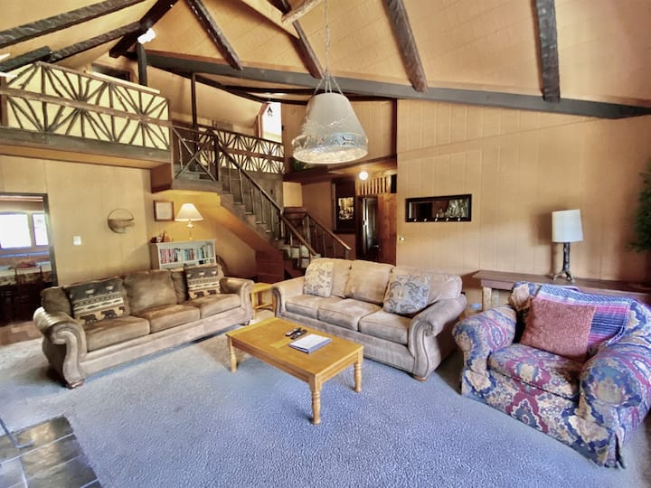 Sale! Brown Cabin: Charming Mountain House W/views - エステス・パーク, CO