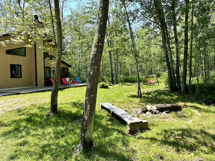 Wilderness Retreat - Big Bay State Park, La Pointe