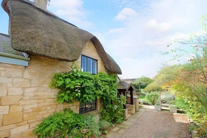 Thatched Cottage In Chipping Campden - The Thatch - Chipping Campden