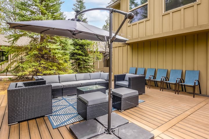 Oregon 11 - Lodge Style Home, 2 Suites, A/c, Pool - Sunriver, OR