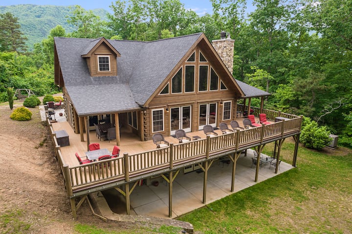 High-end Cabin Retreat + Game Room + Biltmore Pass - Black Mountain, NC