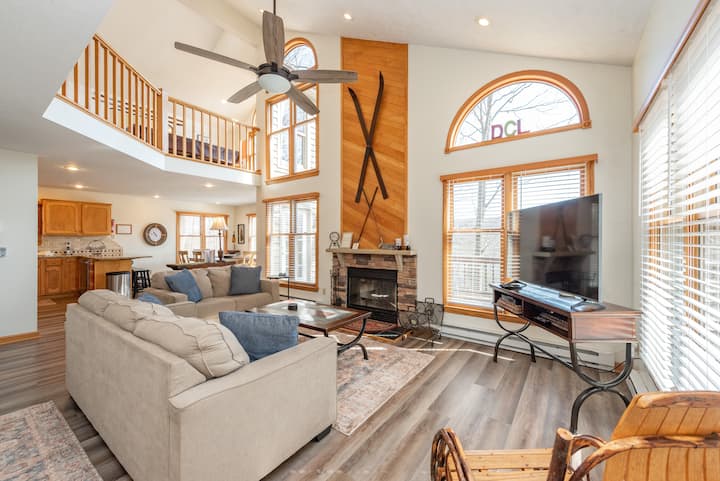Cozy Dog Friendly Mountain Getaway W/ Hot Tub - Deep Creek Lake, MD