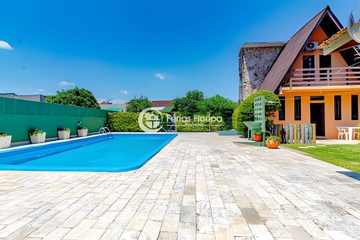 Chalé Rústico Com Piscina Na Praia Do Campeche - Florianópolis