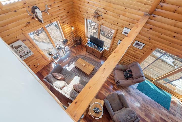 Charming Lodge W/ Pool Table, Bar & Fireplaces - Deep Creek Lake, MD