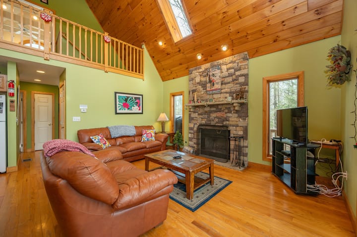 Peaceful Dog Friendly Escape W/ Dock & Fire Pit - Deep Creek Lake State Park, Swanton