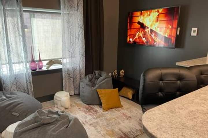 Metropolitan Loft 203 - Red Deer