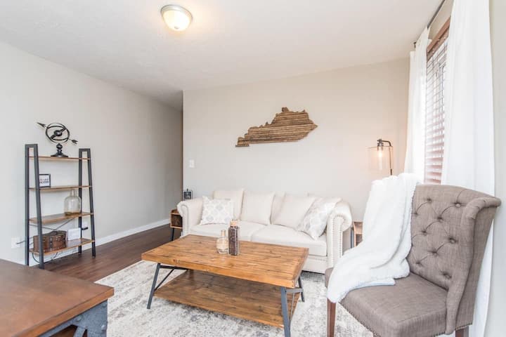 Bourbon On The Hill - Frankfort, KY