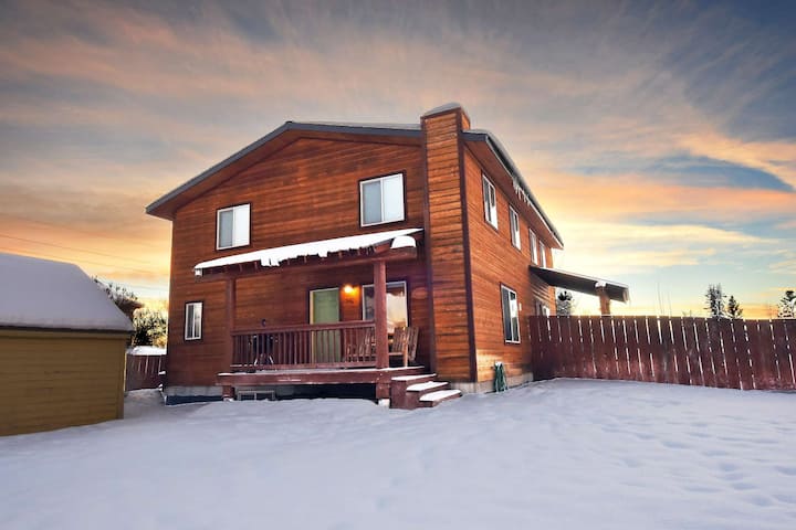 Teton Homestead: In-town Basecamp In Teton Valley - Idaho