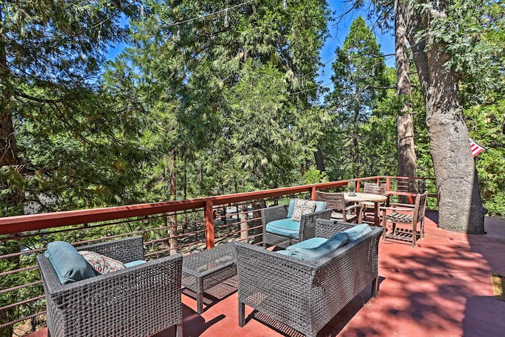 Expansive Retreat W/ Deck, Game Room & Lake Views! - Lake Arrowhead, CA
