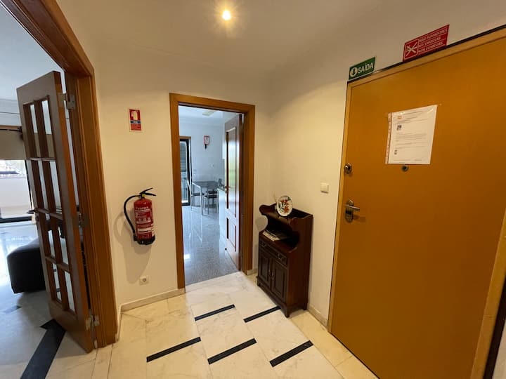 Algés - Apartamento Novo Confortável Com Vista Rio - Porto Salvo