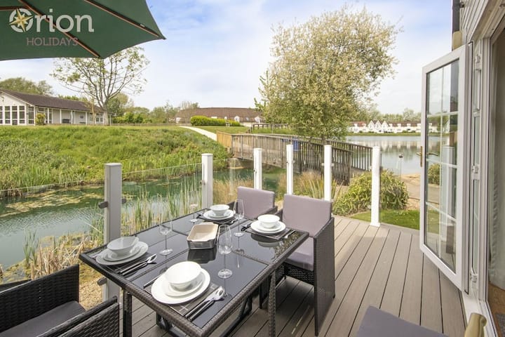 Isis Lakes 67, Wren Lodge - South Cerney