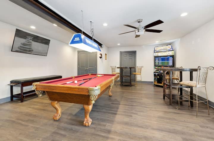 Almand House-on Mtb Trail-hot Tub-epic Gameroom - Bella Vista, AR