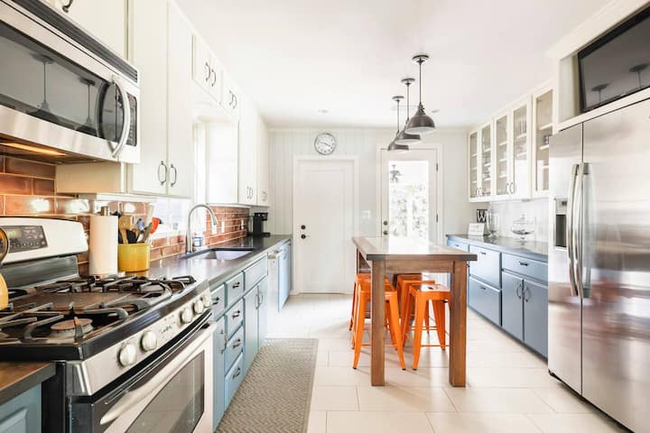 Updated - Near Downtown, Ut And The Domain - Austin