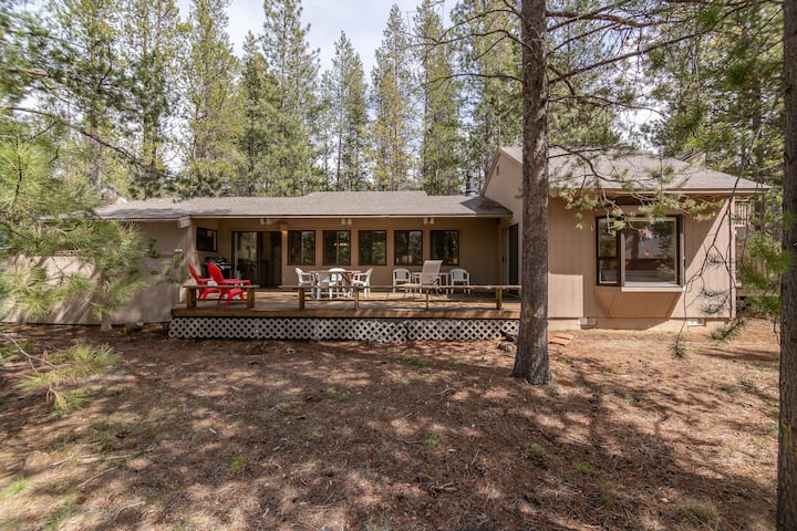 Pet Friendly, A/c, Private Hot Tub, 6 Sharc, Deck - Oregon