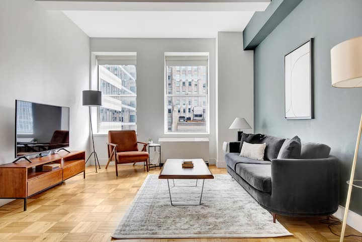 Blueground | Fidi, Wall St, Speakeasy & Gym - New York