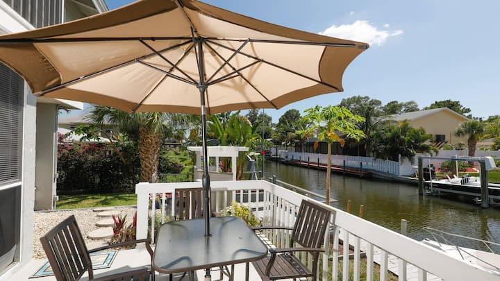 Lemon Bay 2 Bedroom Condo W Deck, 5 Miles To Gulf - Englewood, FL