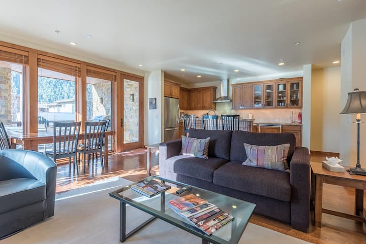 Westview Terrace Condo 3 - Great Light, Mt Views - Ketchum, ID