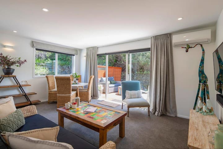 Hillside Villa 4 – Modern 2br Walk To Town & A/c - Queenstown