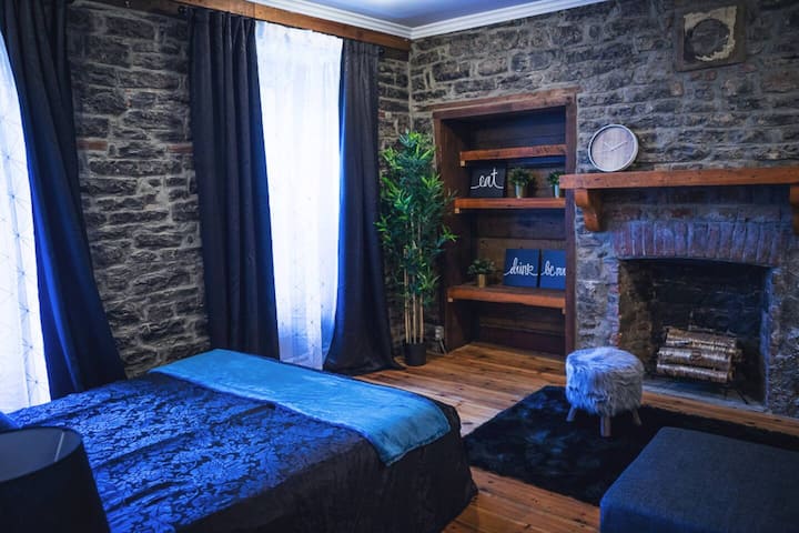 *Old Quebec, Tourist Attraction, Free Parking* - Quebec City