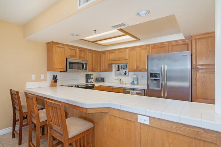 Beautiful 2 Bedroom With View Of The Ocean - San Diego