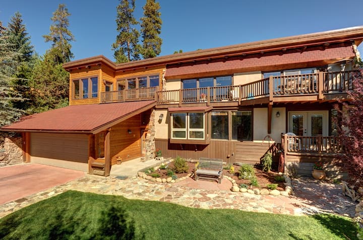 Luxuriously Rustic Home With Lake Views, Hot Tub - Frisco, CO