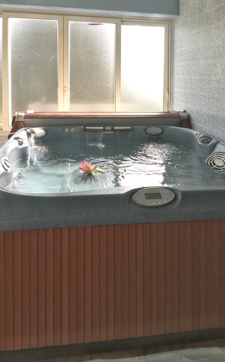 Maison Sophistiquée à Montenero + Jacuzzi - Molise
