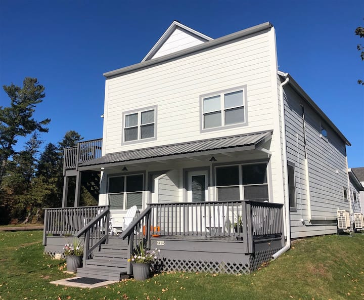Suite Two At La Pointe Lodging - Bayfield, WI