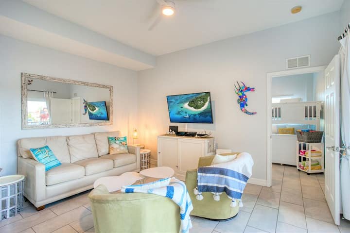 311 Madeira Bay Condo W/ Pool & Bay Views - St. Pete Beach, FL