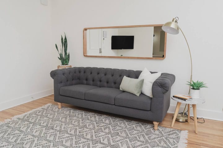 Gorgeous Downtown Apartment - Tulsa, OK