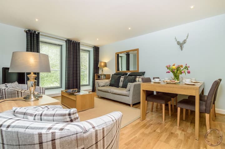 One Bedroom Property On Loch Ness - Loch Oich
