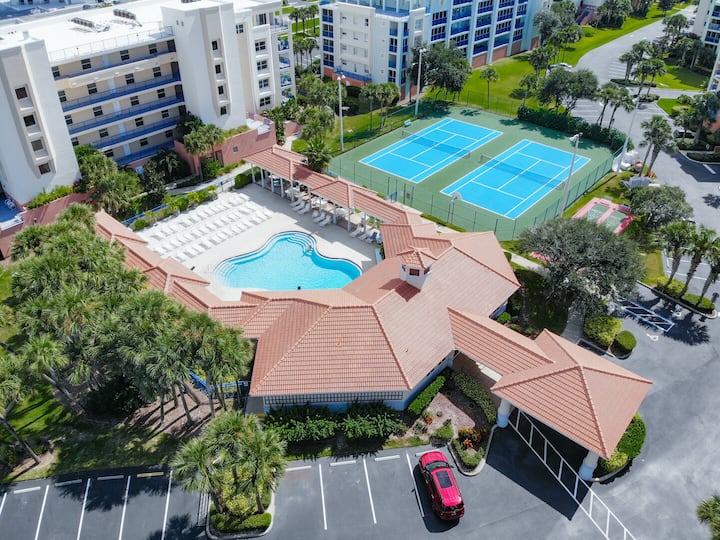3br Condo | 2 Balconies & 5-min Walk To Beach - Edgewater, FL