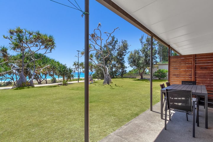 The Dreamery 2 - Absolute Beachfront Tugun - Tweed Heads