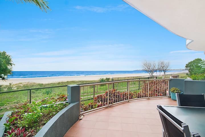 Seacrest 2 - Absolute Beachfront Tugun - Coolangatta