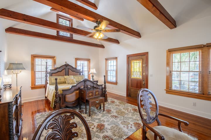 The Grand Suite At Old Colorado Inn - Stuart, FL