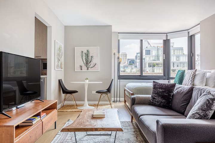 Shining Tribeca Studio W/ Indoor Pool + Gym By Blueground - Brooklyn, NY