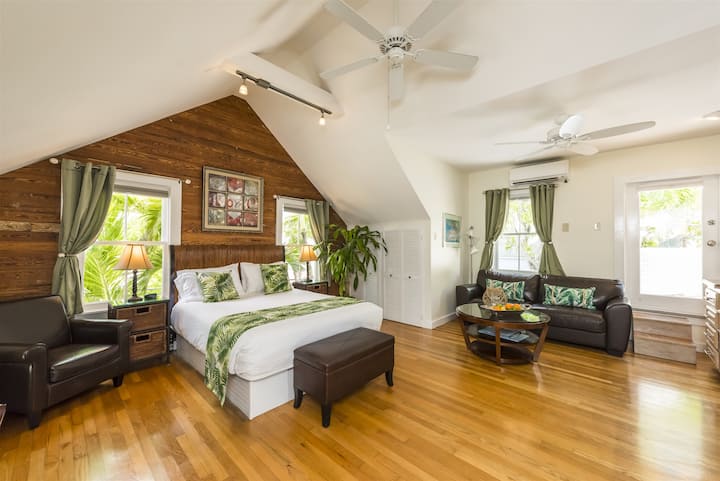 Treetop Oasis @ The Eyebrow House - Fantasy Fest - Key West