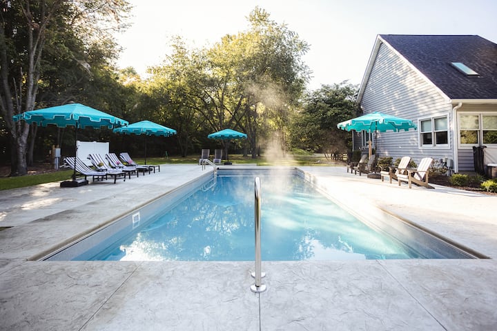 The Bungalow - New Pool, Hot Tub, & Fire Pit - New Buffalo, MI