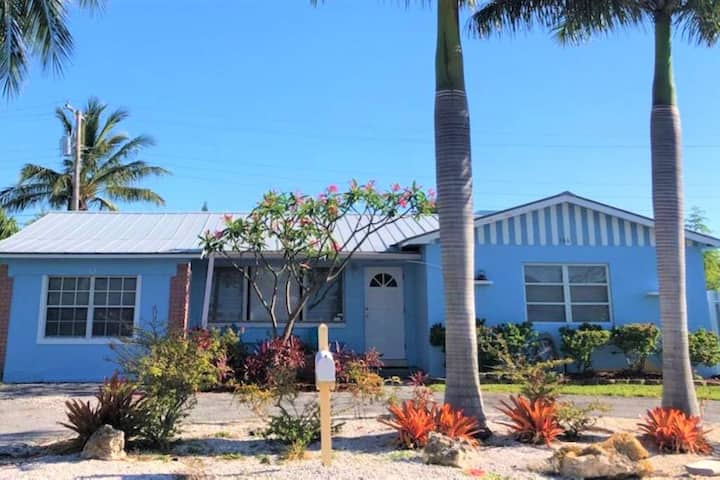 4bd/2ba Home, Great For Workforce! - Riviera Beach, FL