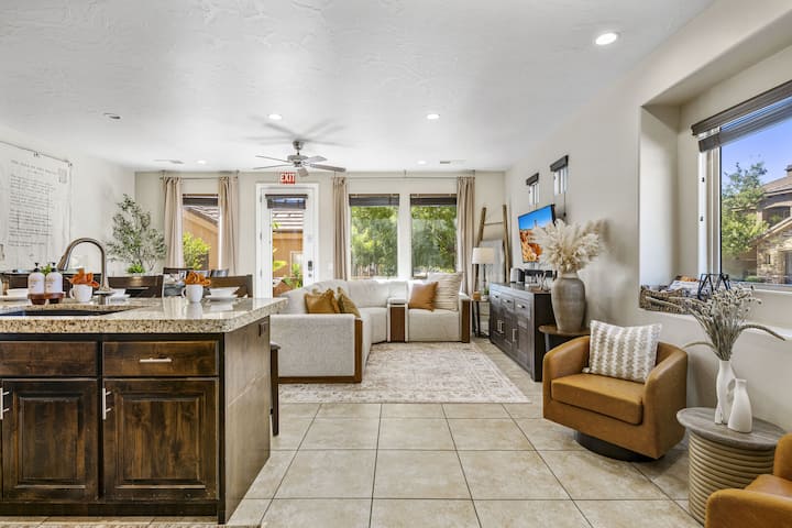 4144, Hot Tub, Near Canyon Golf Course, Slp 12 - Utah