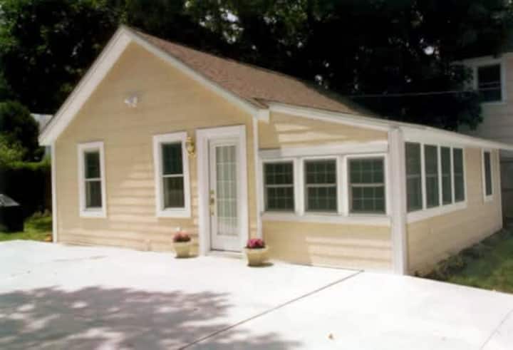 Cozy Cottage 1.5 Blocks To Beach. - Dewey Beach, DE