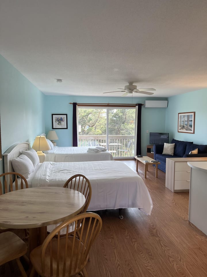 Unit #25 -Ground Floor Deluxe Studio - With A/c - Provincetown, MA