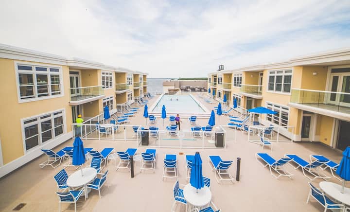 Downtown Dewey Beach Ocean/bay Views 2br Pools Fire Pit - Lewes